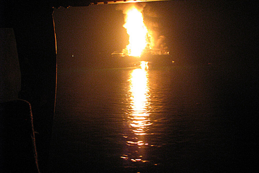 Oil rigs - CSMonitor.com