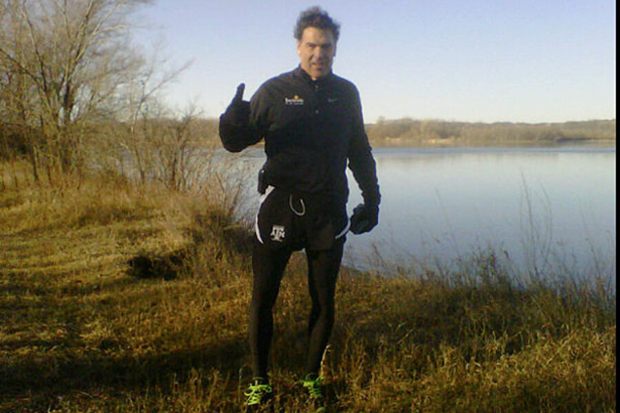 Rick Perry tweets that he's still in the GOP hunt - CSMonitor.com