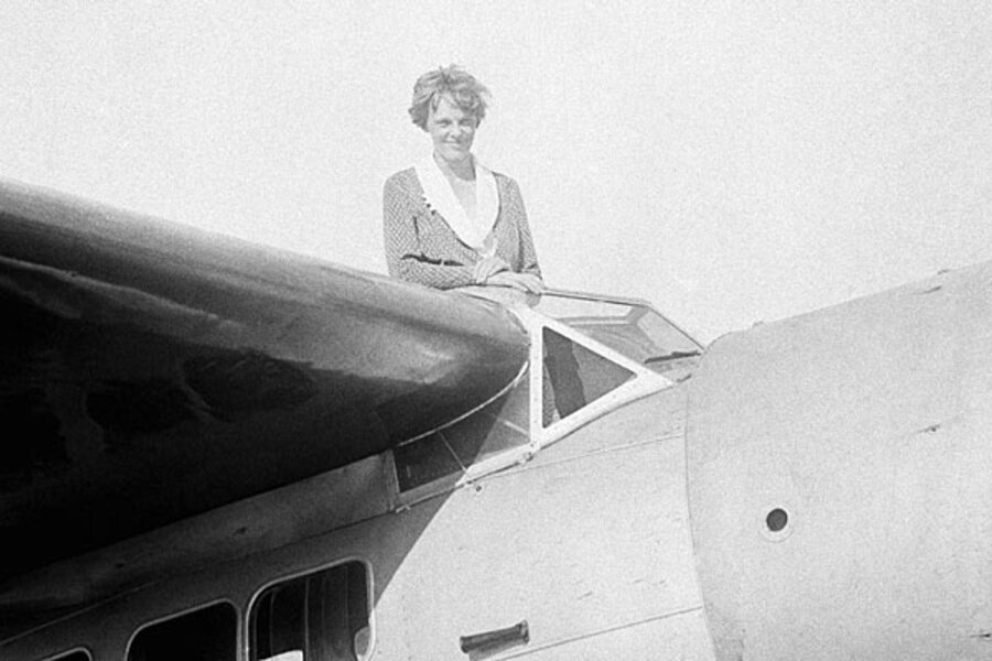Hillary Clinton wades into mystery of Amelia Earhart - CSMonitor.com