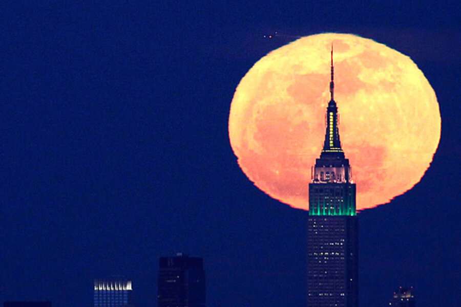 Will Saturday's 'supermoon' destroy the Earth? - CSMonitor.com
