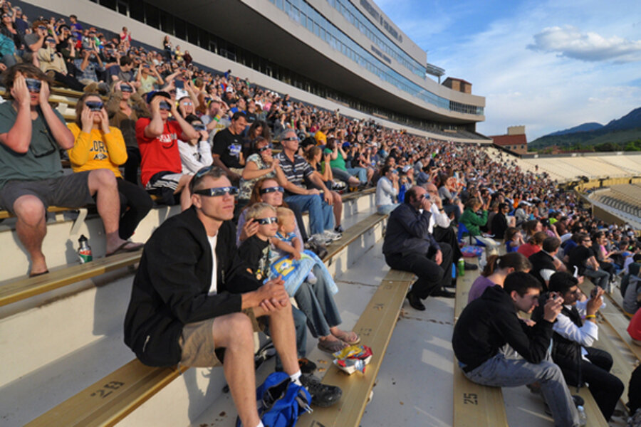 Thousands gather for world's largest solar eclipse party - CSMonitor.com