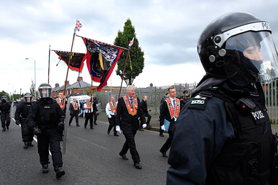 Rioting 'anarchy' in Belfast after token Orange parade - CSMonitor.com