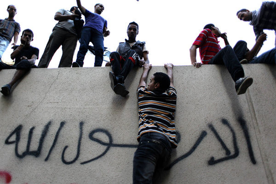 Protesters scale US embassy walls in Cairo over prophet 'insult ...