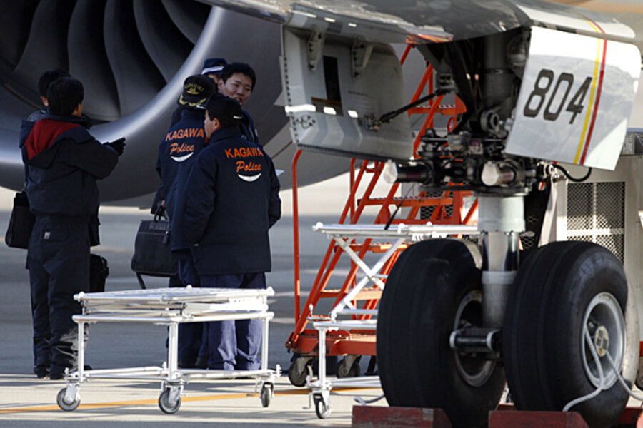 Boeing 787 probe centers on lithium-ion battery maker - CSMonitor.com