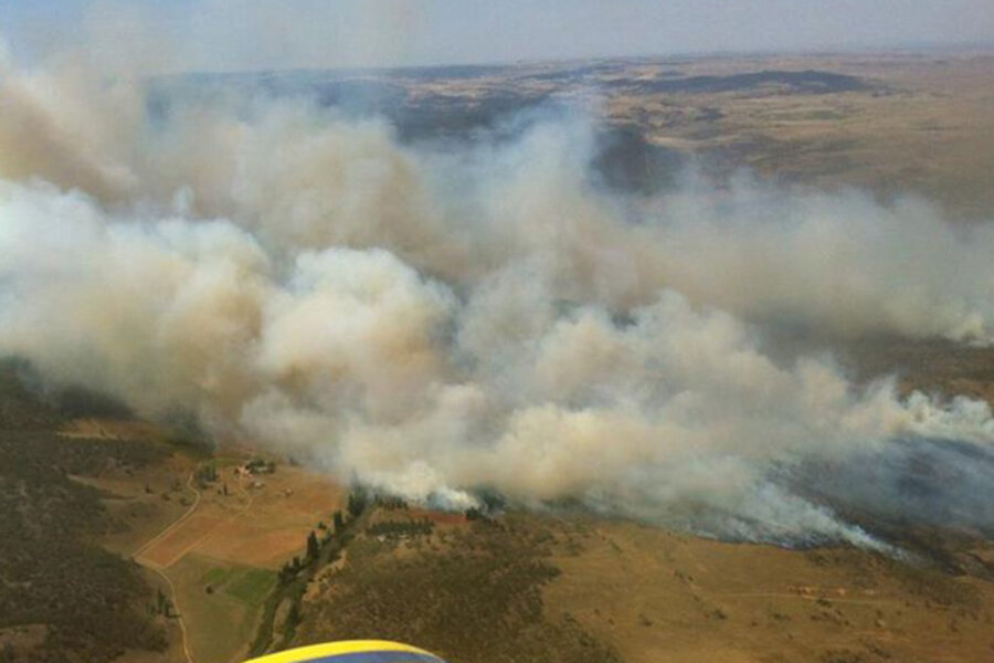 Wildfires, aided by hot conditions, rage across southeast Australia ...