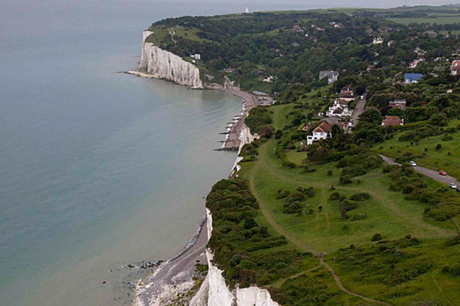 'French stench,' caused by gas leak, drifts to England - CSMonitor.com