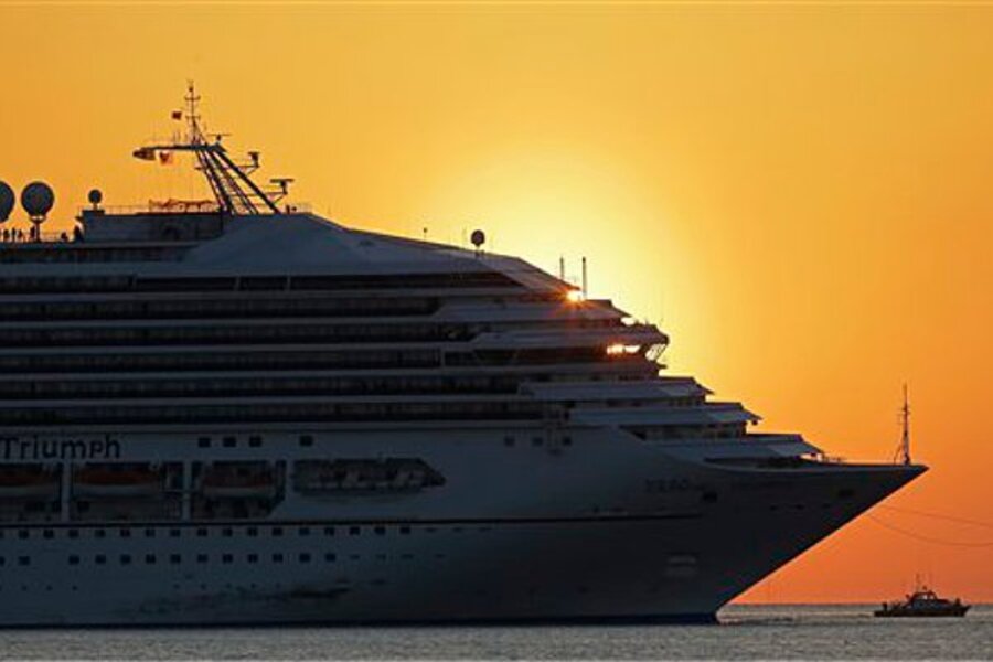Stricken Carnival cruise ship nears Mobile, Alabama - CSMonitor.com