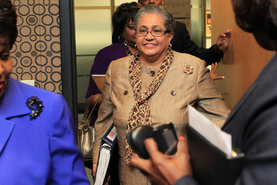 3 dozen school administrators and teachers indicted in Atlanta cheating ...