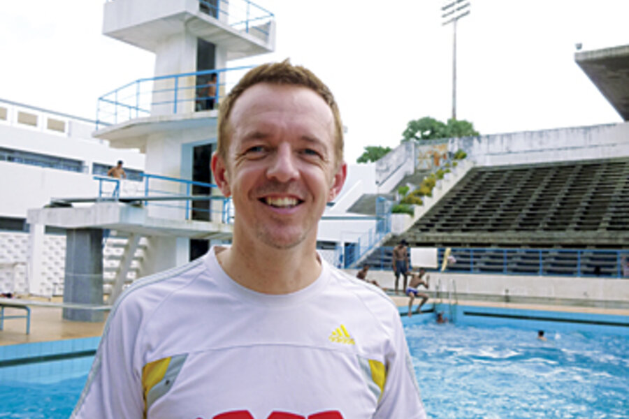 David Hunt saves lives by teaching swimming in Cambodia - CSMonitor.com