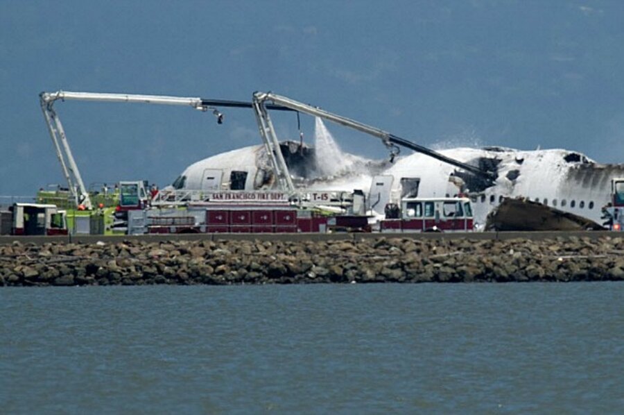 Officials look for causes of Asiana Flight 214 crash in San Francisco ...