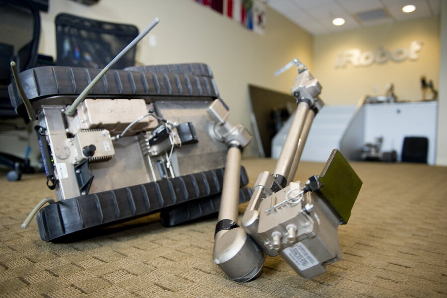 For a fallen robot, a 21-gun salute - CSMonitor.com