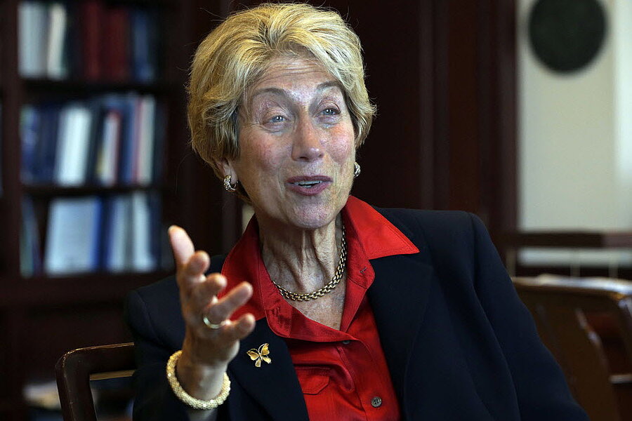 Stop-and-frisk: Appeals court halts changes to policy, rebukes US judge ...