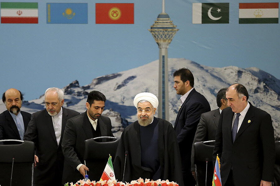 Nuclear deal signed, Iranians await economic rewards - CSMonitor.com