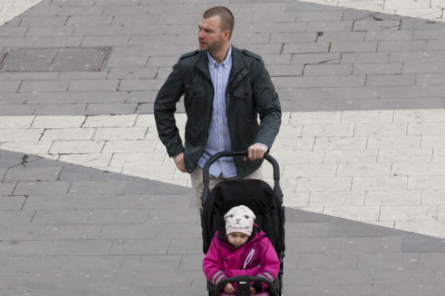 New parents and childless friends, keep the door open - CSMonitor.com