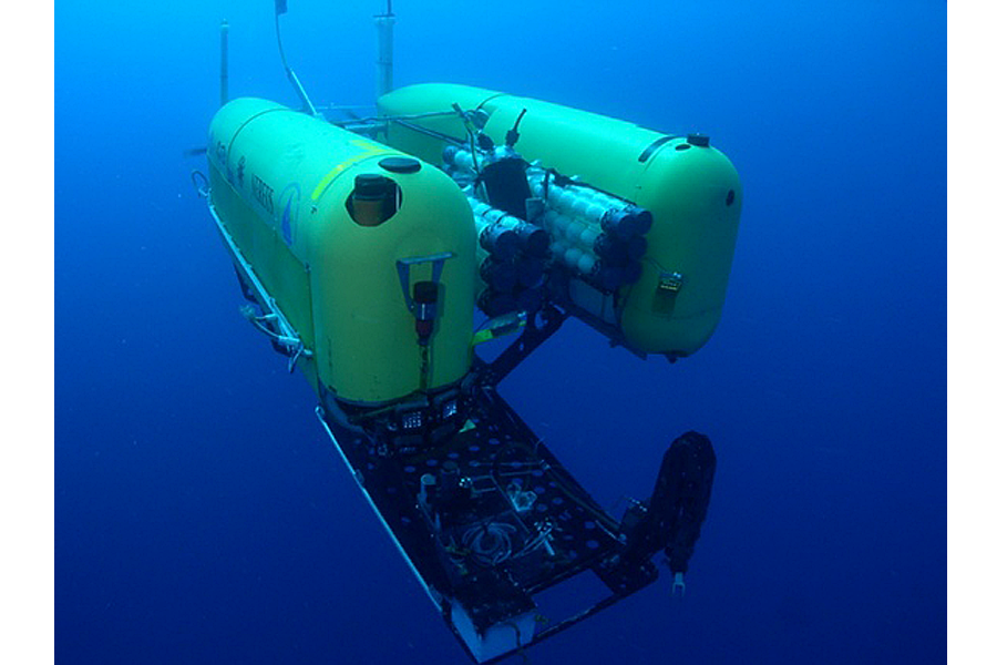 Six miles under the Pacific, a robot implodes - CSMonitor.com