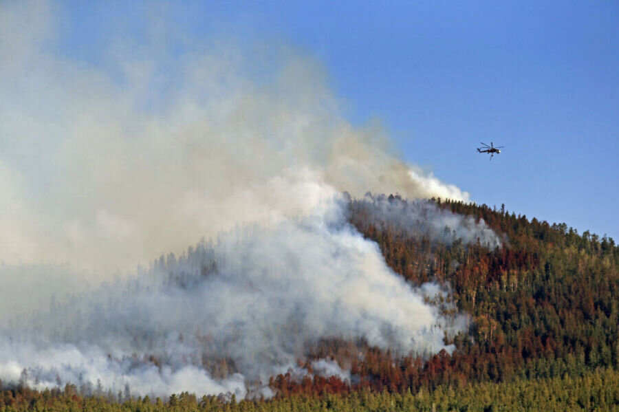 Arizona wildfire: Winds calm, but blaze holds strong - CSMonitor.com