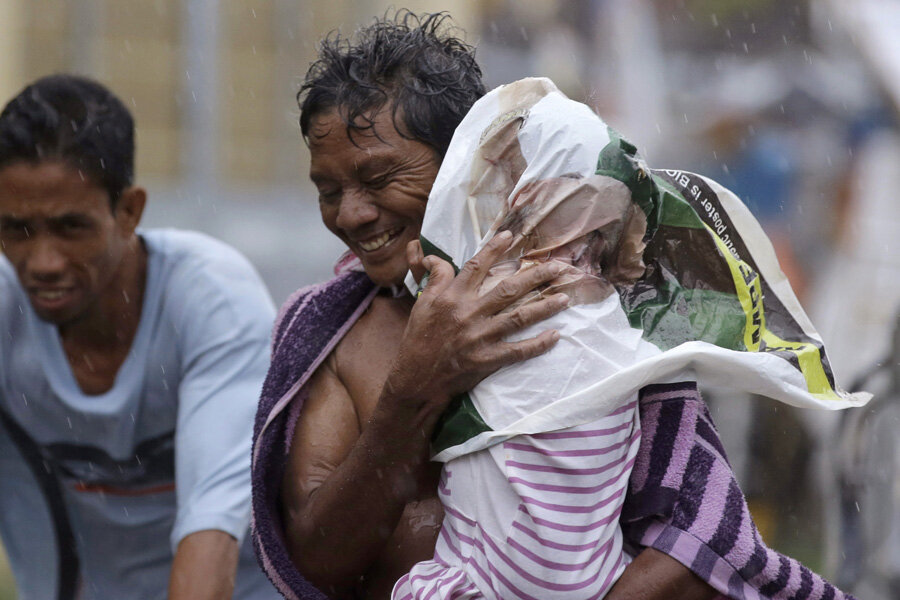 Twelve killed as Typhoon Rammasun swamps Philippines - CSMonitor.com