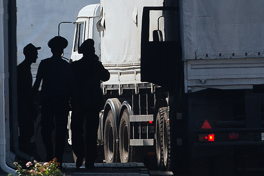 Russian aid convoy crosses into Ukraine, upping diplomatic stakes ...