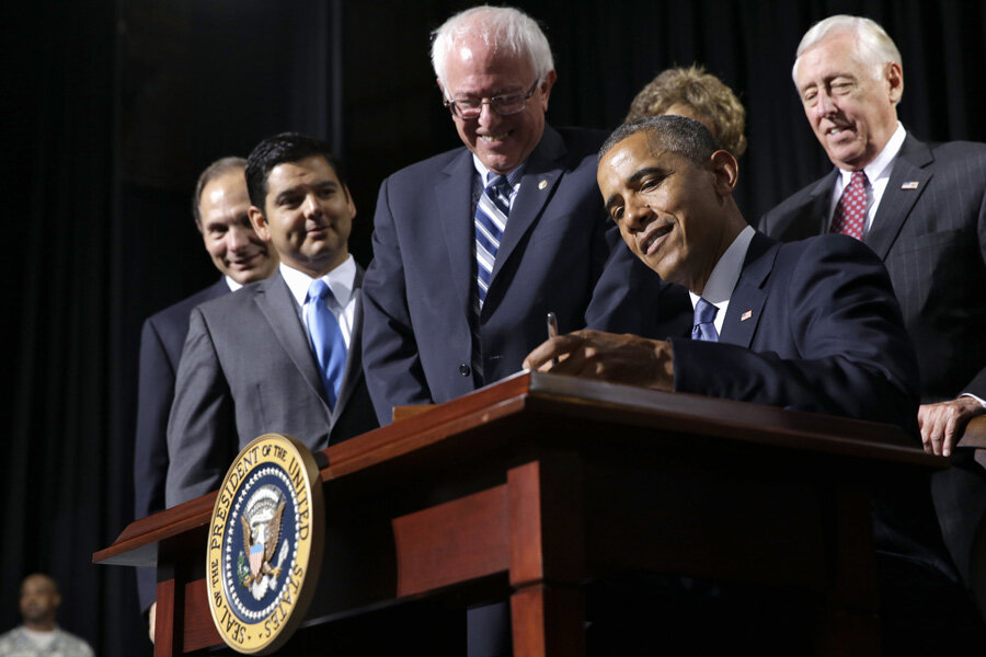 President Obama signs veterans' health-care overhaul bill - CSMonitor.com