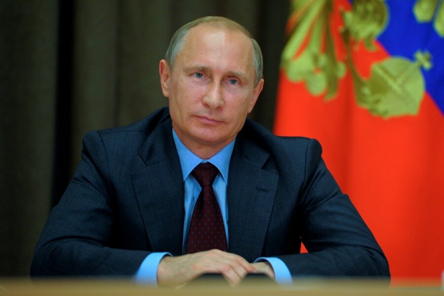 Despite sanctions, ExxonMobil (XOM) starts drilling in Russia. Putin ...