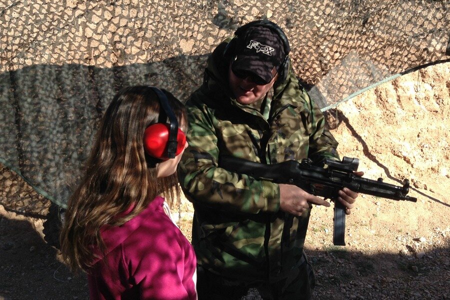 Girl, 9, accidentally kills Uzi instructor. Too young for guns ...