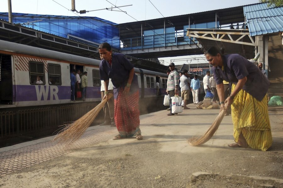 Invoking Gandhi, Modi vows to 'Clean India' by 2019. Is that possible ...