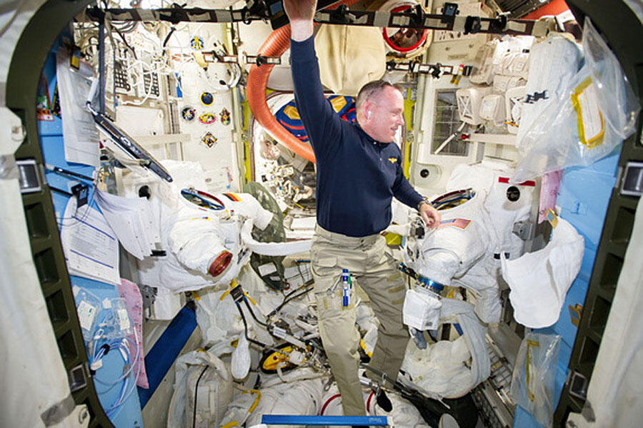 ISS spacewalk: Watch it live - CSMonitor.com