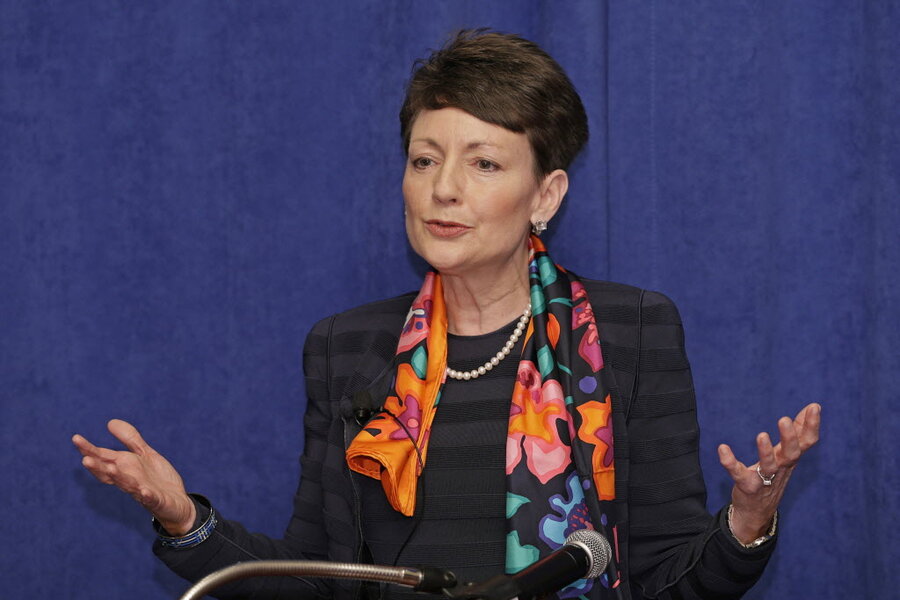 Duke Energy CEO gets hefty pay raise 1 year after massive coal ash ...