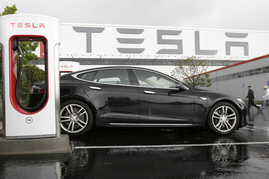 Tesla loses $4,000 on every car it sells - CSMonitor.com