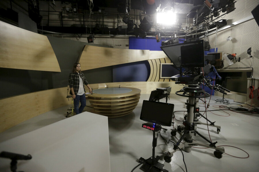 To combat Kremlin's message, West gets into Russian broadcasting biz ...