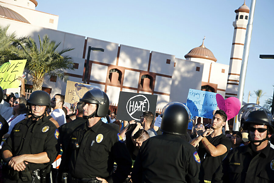 Anti-Muslim protests span US: How mosques are responding - CSMonitor.com