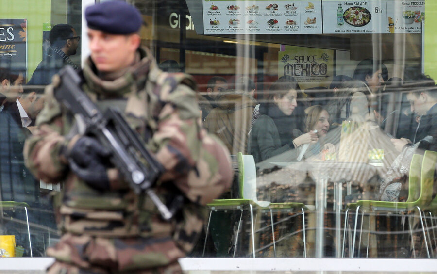 French lawmakers vote to extend airstrikes against ISIS - CSMonitor.com
