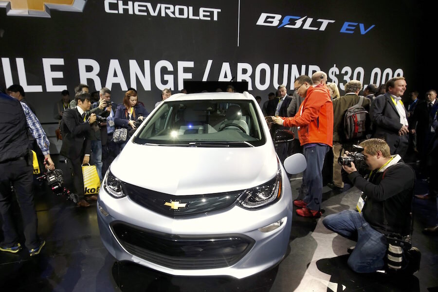 2017 Chevrolet Bolt EV gets a showing at CES - CSMonitor.com