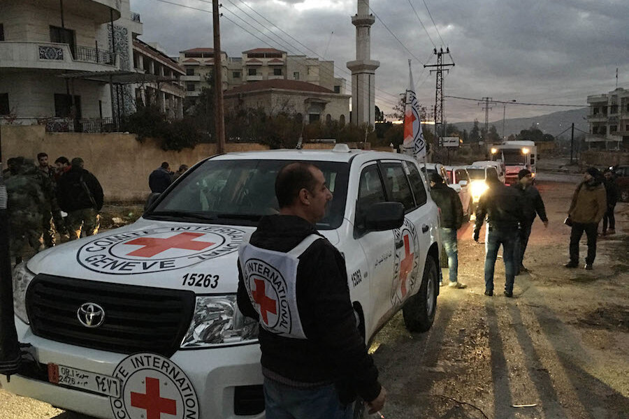 Aid convoys reach 3 besieged Syrian towns - CSMonitor.com