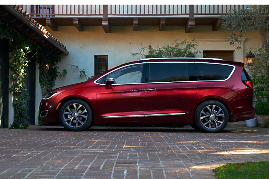 Fiat Chrysler and Google team up to make self-driving minivan ...