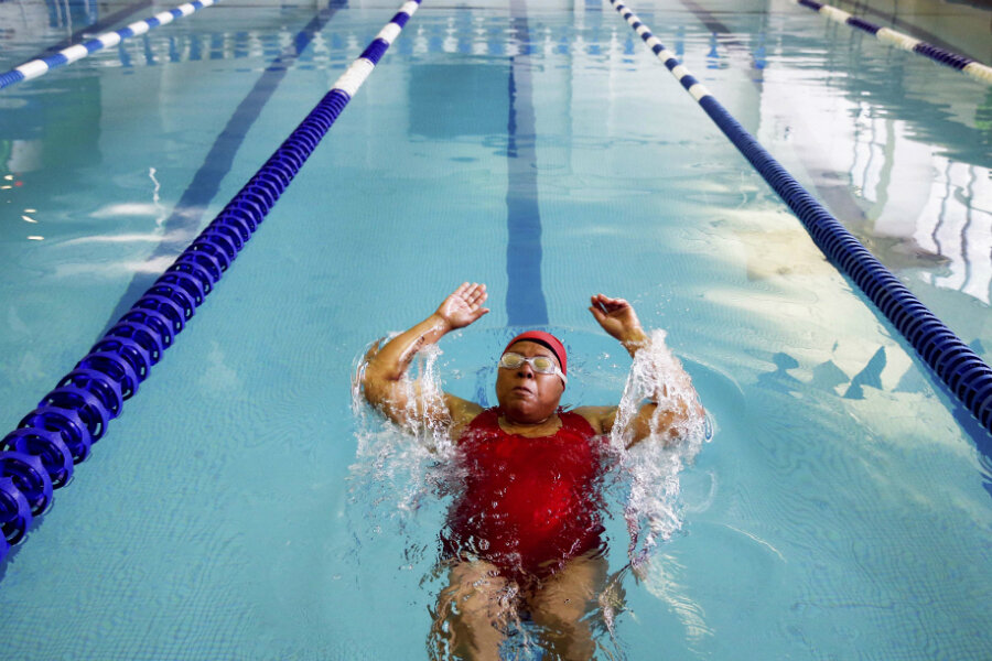 Gender-segregated hours for Hasidic swimmers make a splash in Brooklyn ...