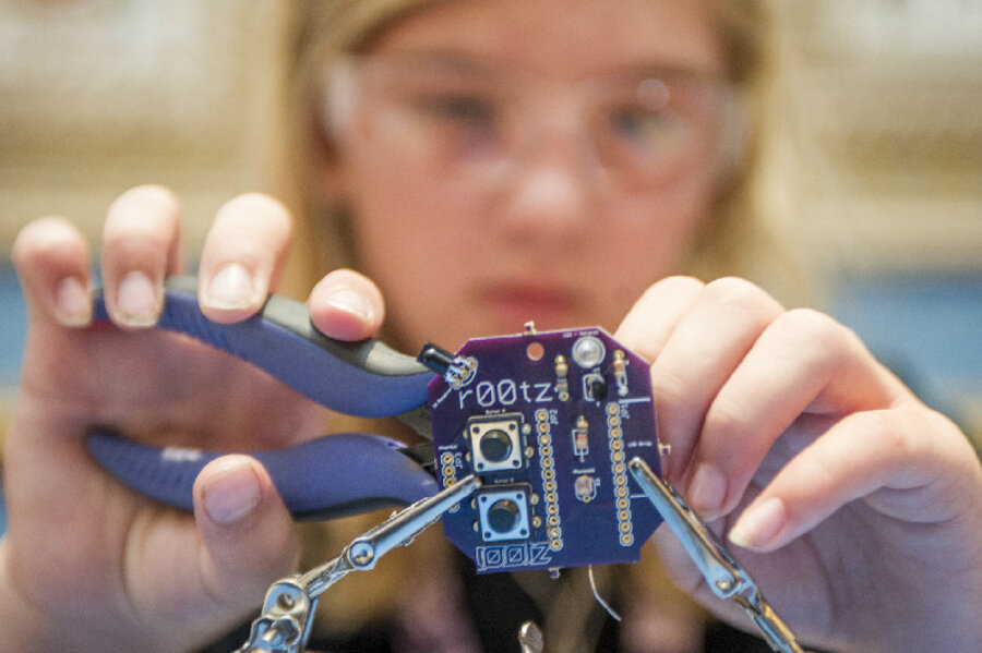 Video: So you want to be a hacker? Advice from the kids of DEF CON ...