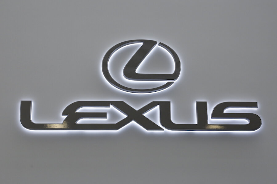 Lexus Ux Concept Is A Tiny Luxury Suv With Big Tech