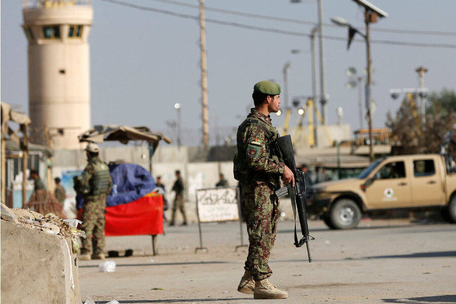 Taliban bomber attacks Bagram air base, kills 4 Americans - CSMonitor.com