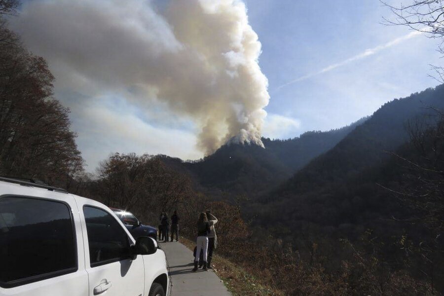 Emergency officials order evacuations as wildfires worsen in Tennessee ...