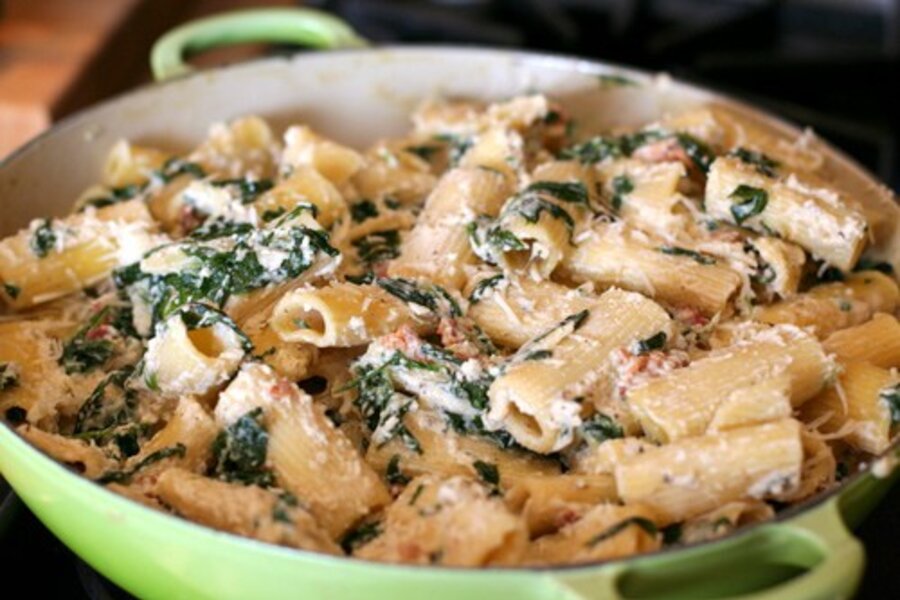 Creamy bacon and spinach rigatoni - CSMonitor.com