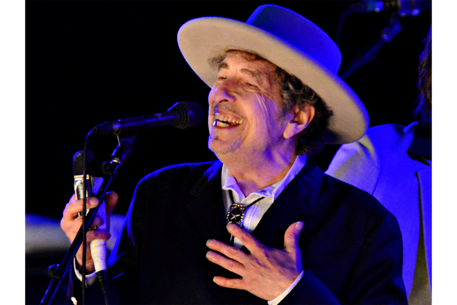Bob Dylan says he will finally get around to picking up that Nobel ...