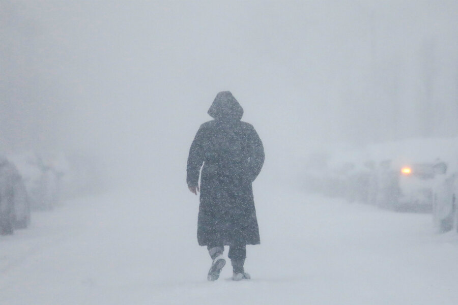 Blizzard conditions of 'bomb cyclone' head for US Northeast - CSMonitor.com