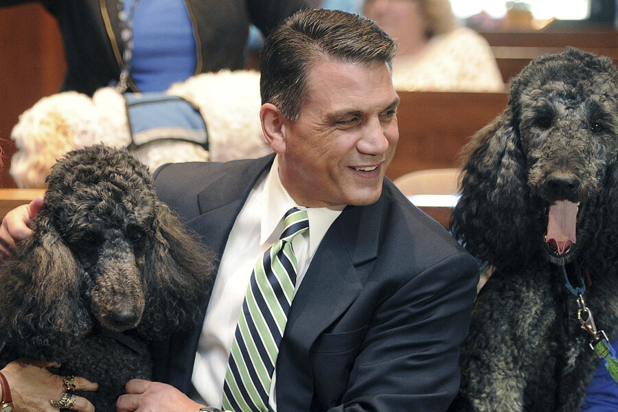 Comfort dogs in courthouses lead to divide between judges, defenders ...