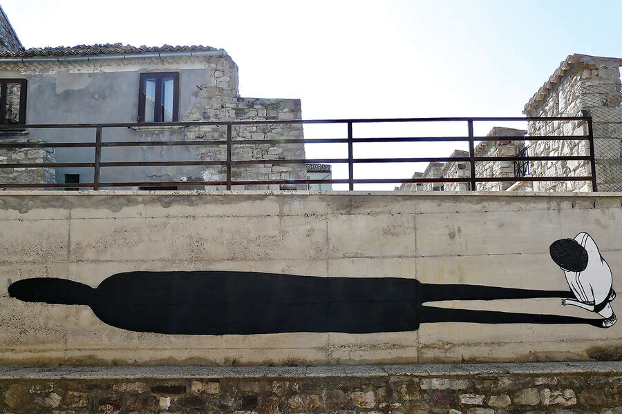 How new murals on old walls are energizing an Italian town - CSMonitor.com