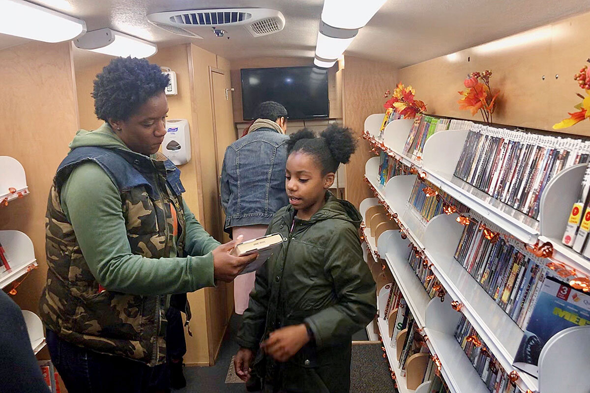 Bookmobile: When the library comes to the homeless shelter - CSMonitor.com