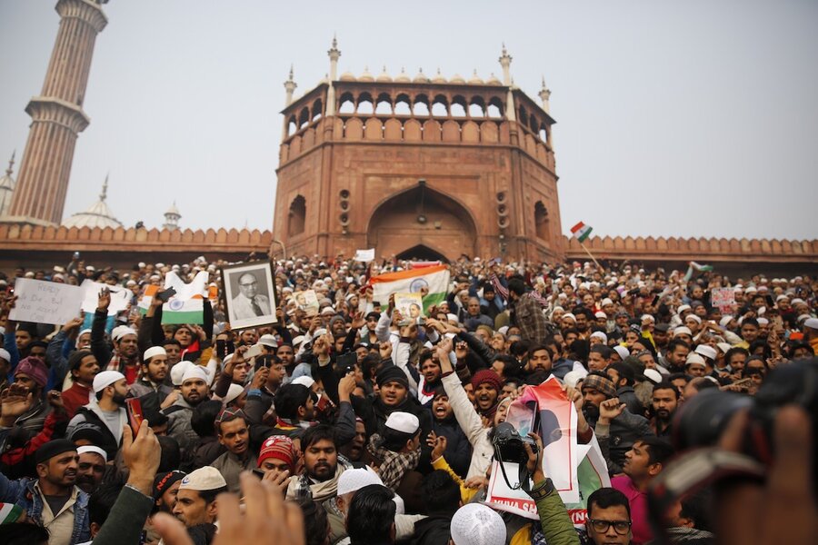 India protests grow as government bans public gatherings - CSMonitor.com