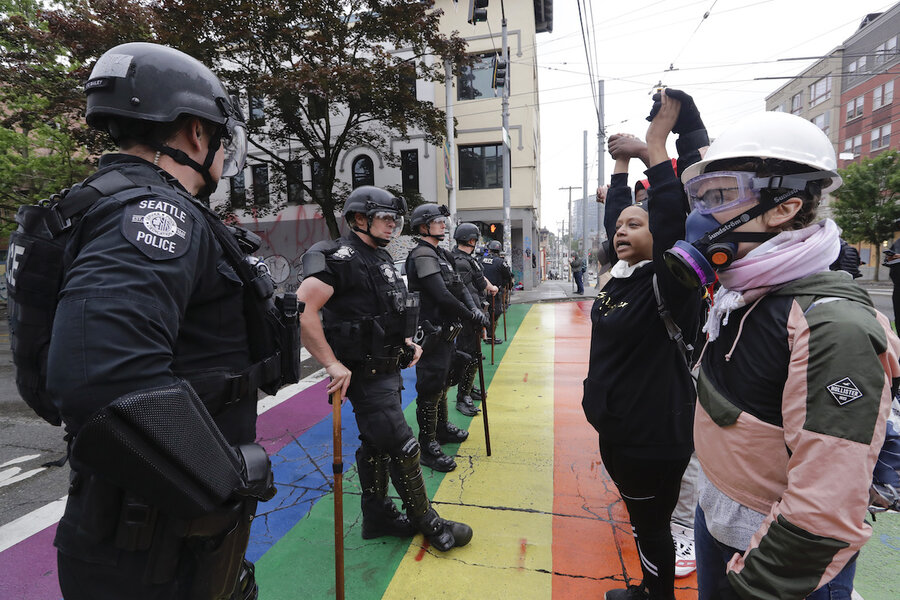 Seattle police clear ‘occupied’ zone, arrest dozens of protesters ...