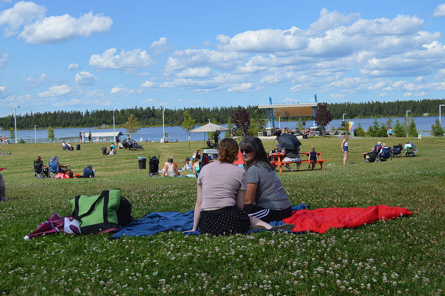 Gander’s 9/11 beacon of kindness to air travelers shines on - CSMonitor.com