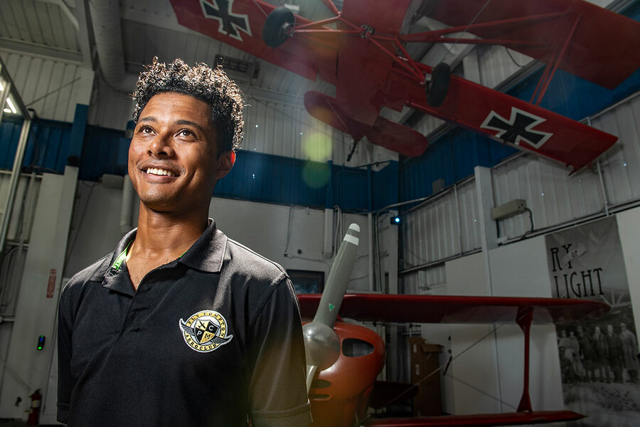 Black pilots serve as role models for youths who want to fly ...